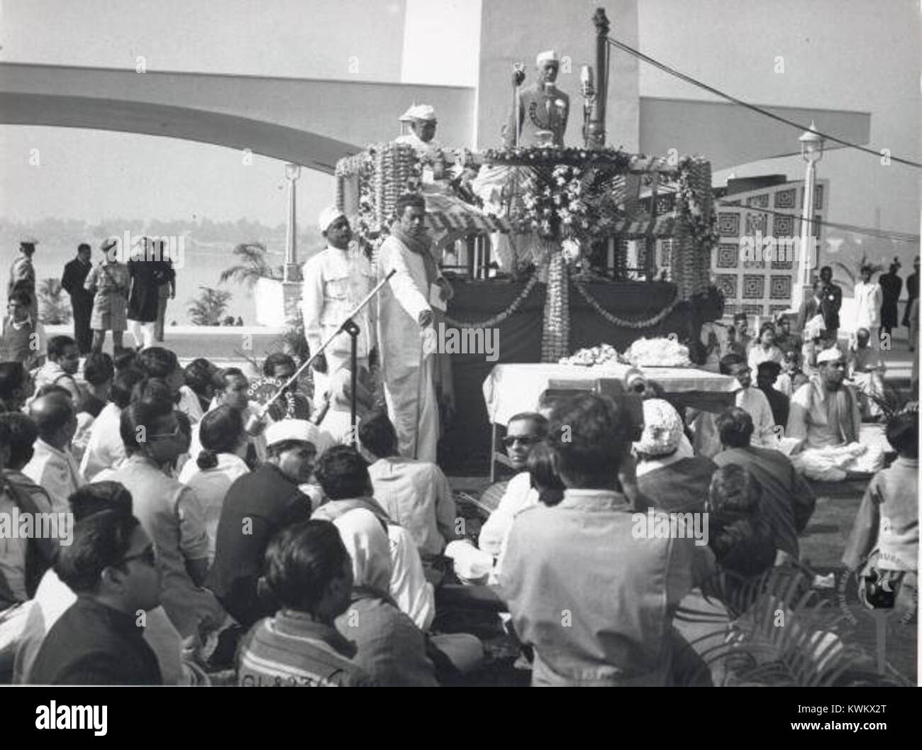 Jawaharlal nehru speech hi-res stock photography and images - Alamy