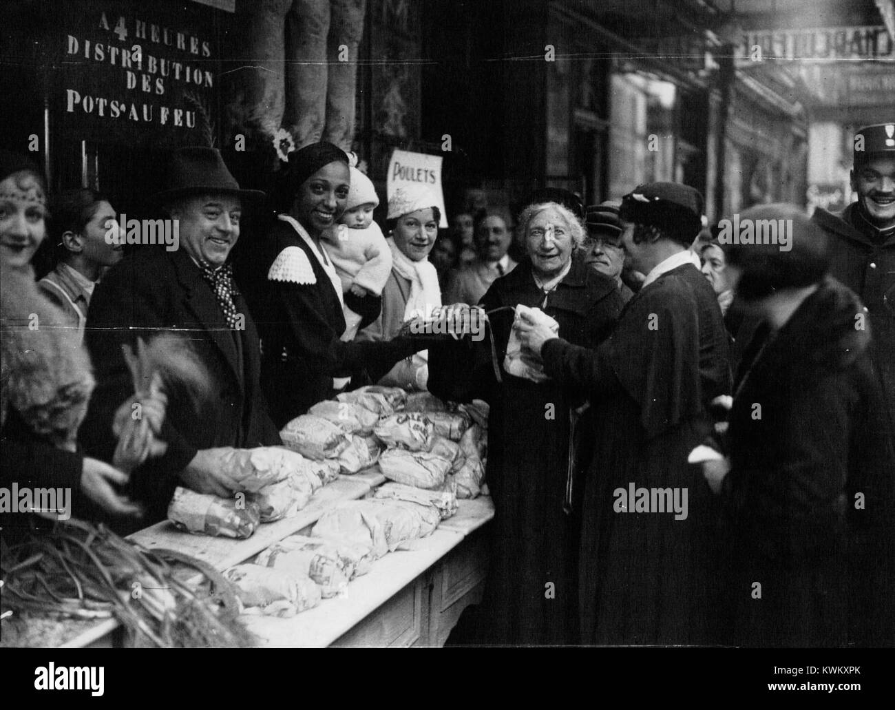 Humanitarian task Black and White Stock Photos & Images - Alamy