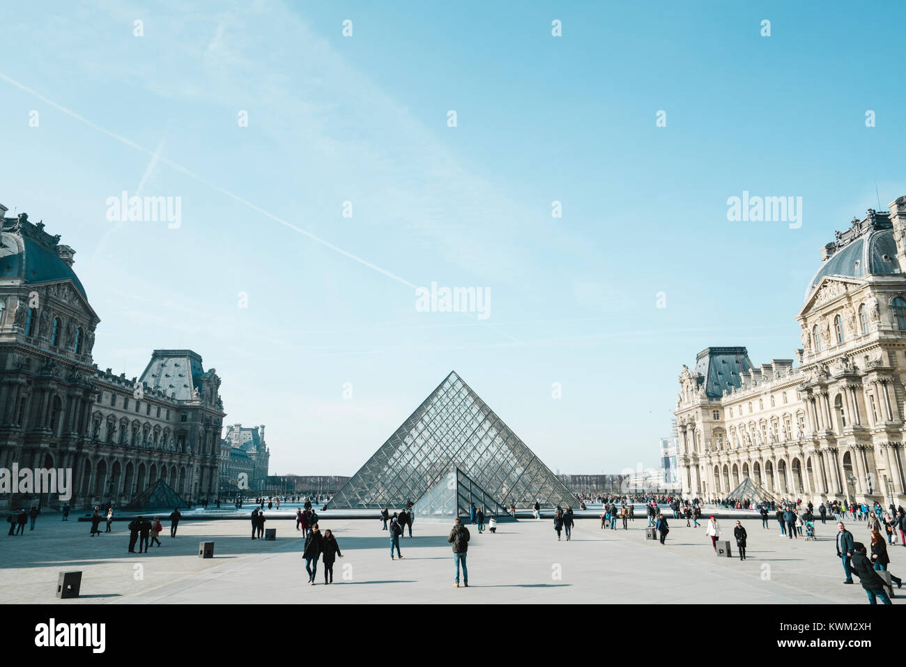 Louvre Triangle High Resolution Stock Photography and Images - Alamy
