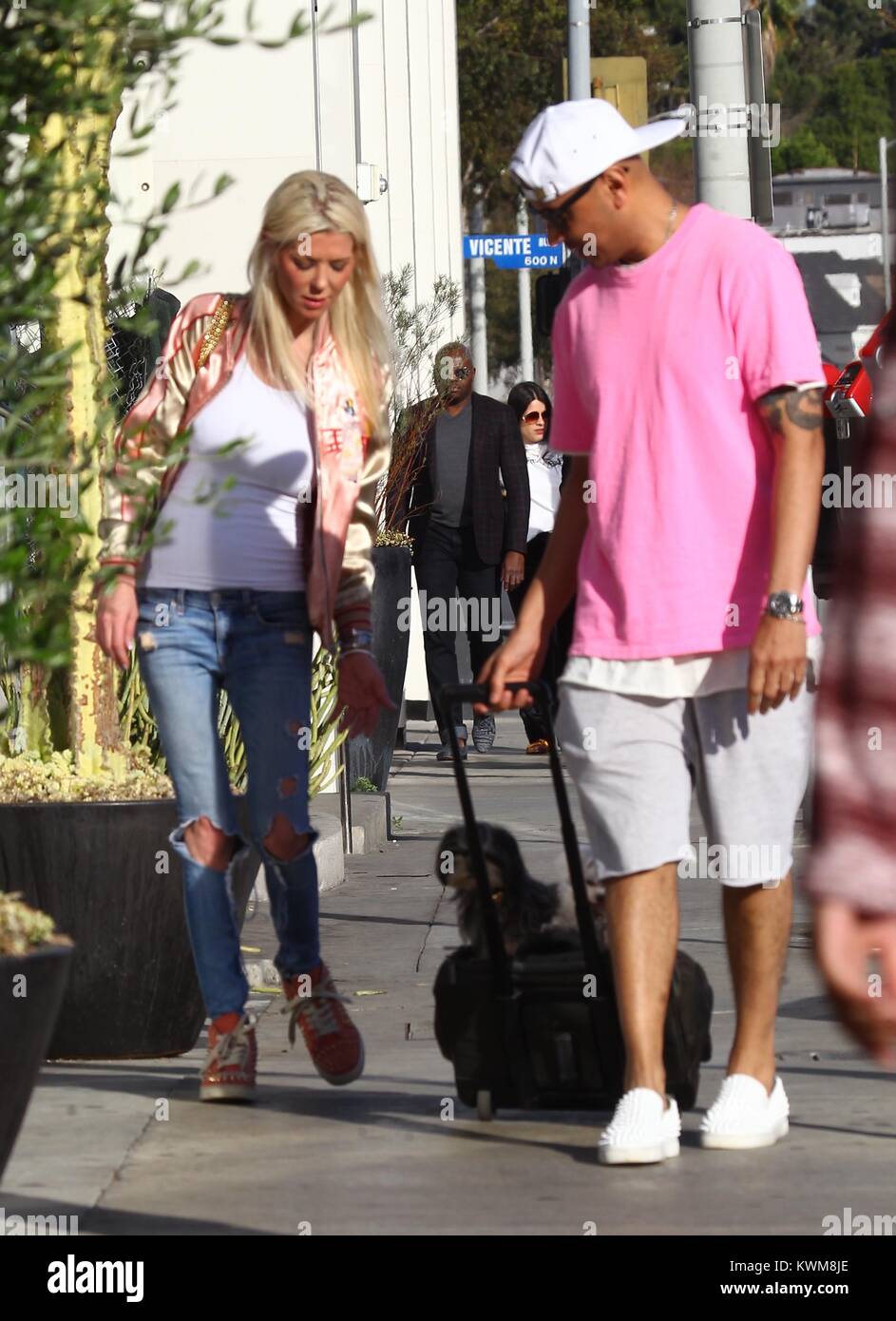Tara Reid spotted leaving Catch restaurant holding hands with her ...