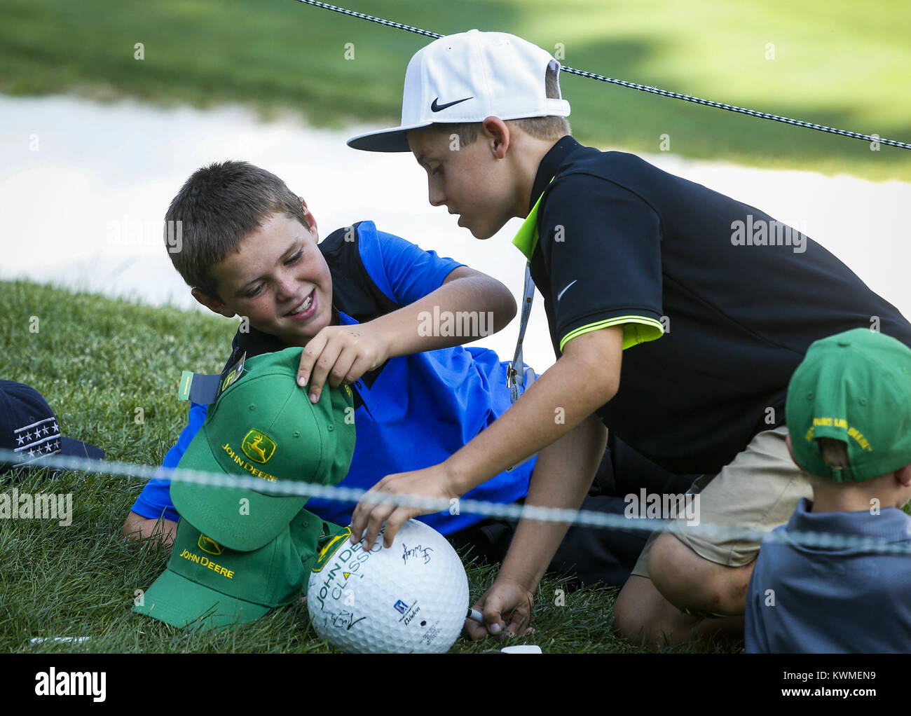 Davenport, Iowa, USA. 10th Aug, 2016. Nick Calvert, 12, of Des Moines ...