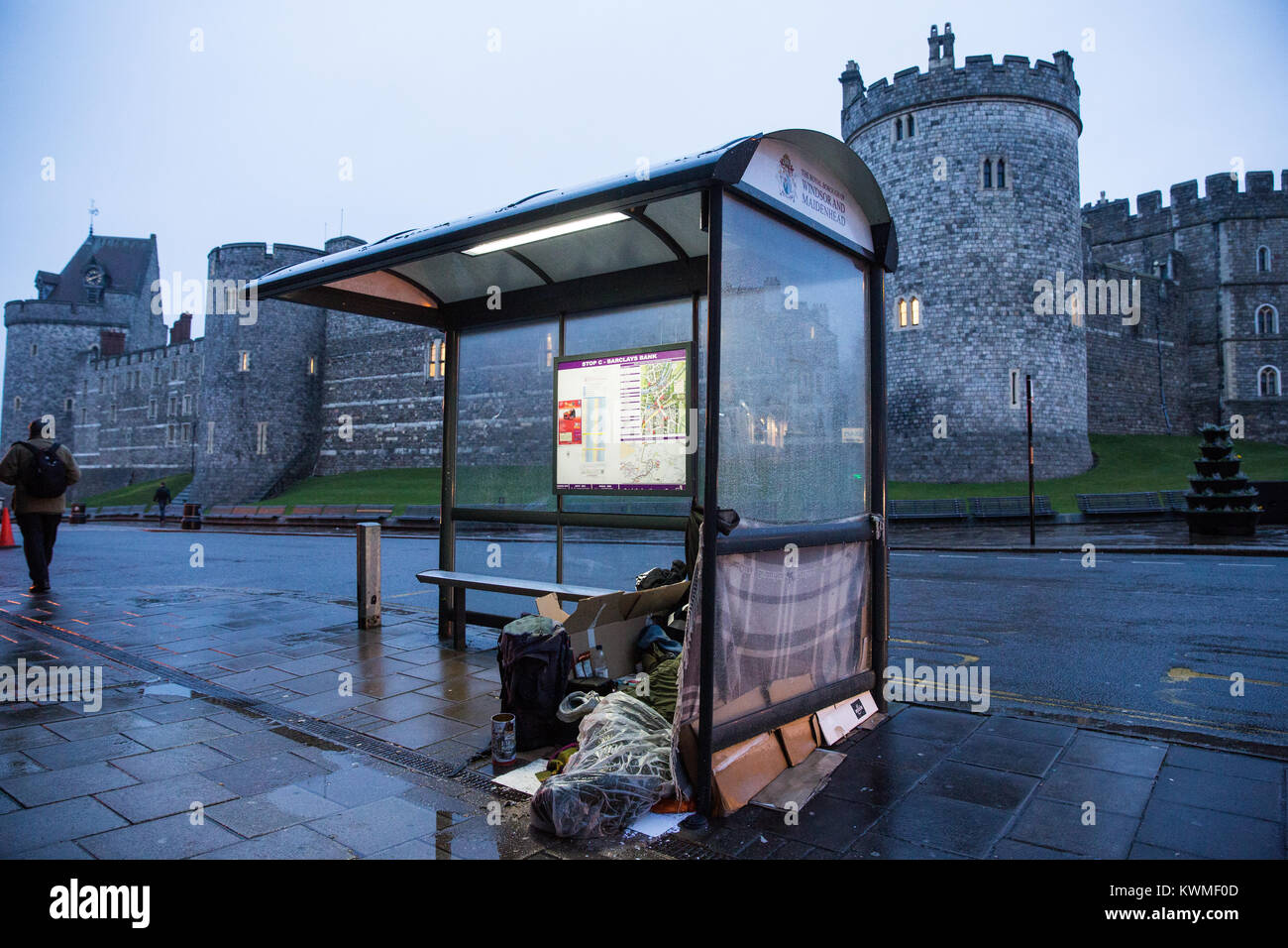 Homeless people uk night hi-res stock photography and images - Alamy