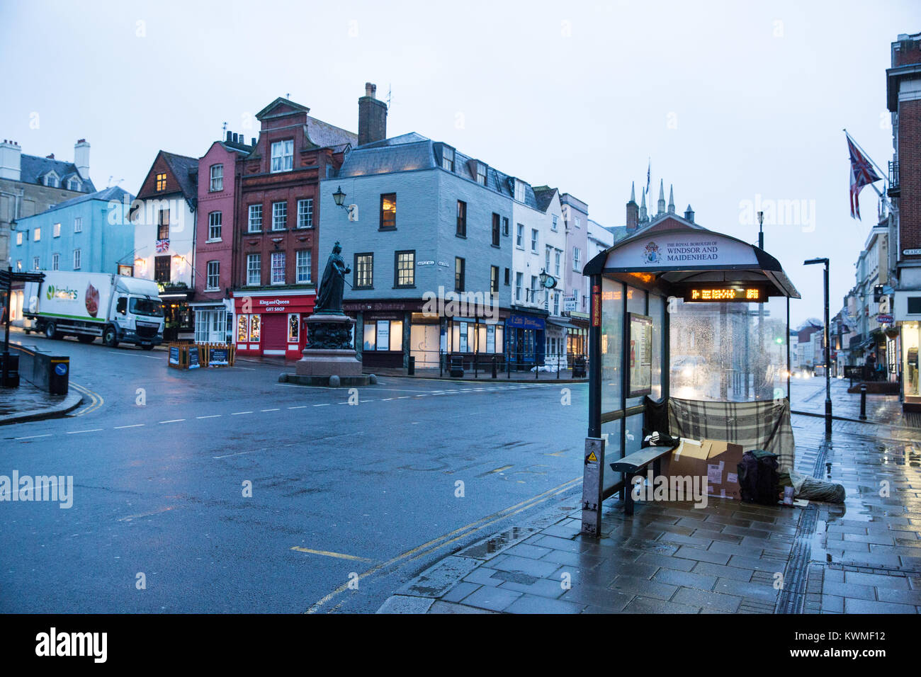 Windsor, UK. 4th Jan, 2018. A homeless person sleeps under a bus ...