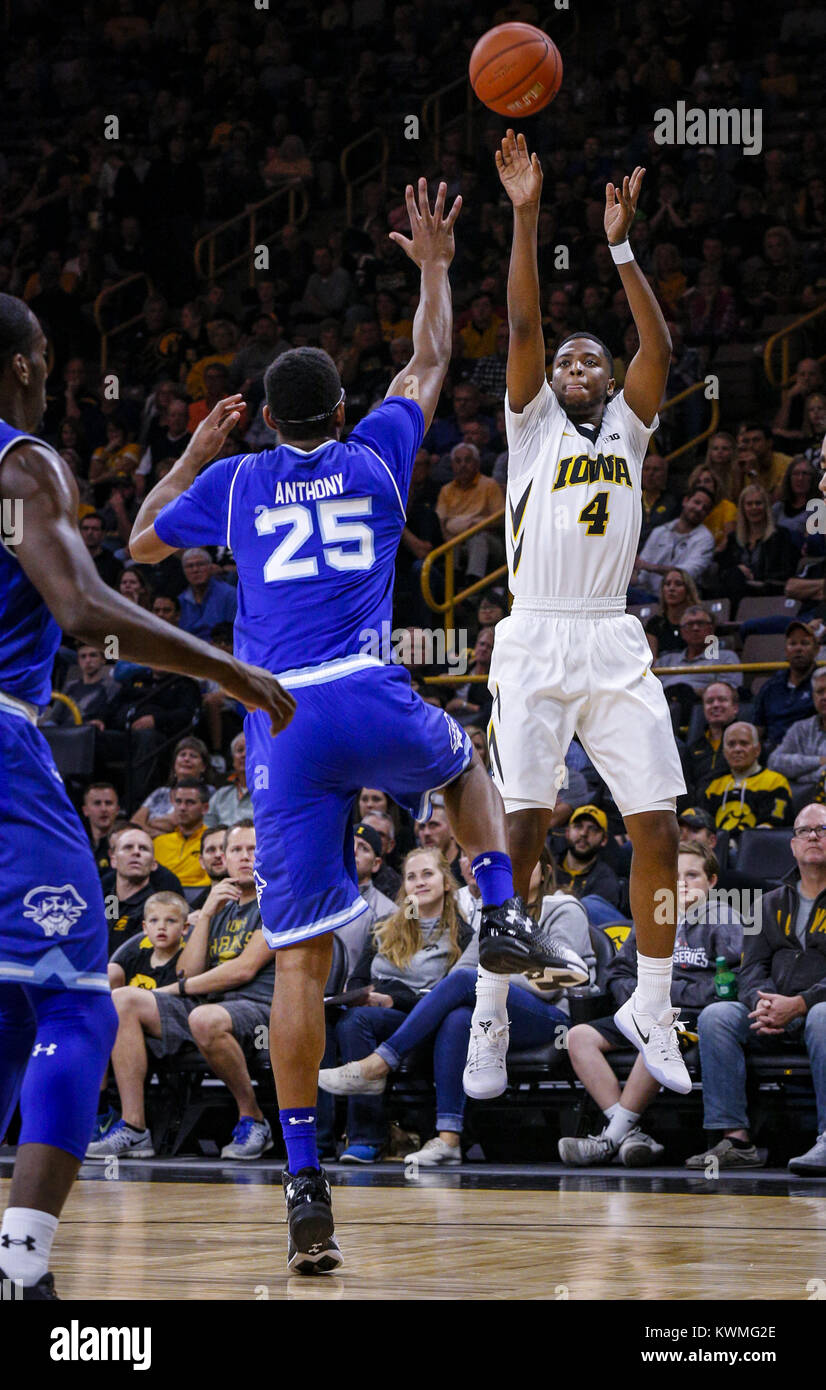 Iowa City, Iowa, USA. 17th Nov, 2016. Iowa guard Isaiah Moss (4) takes ...