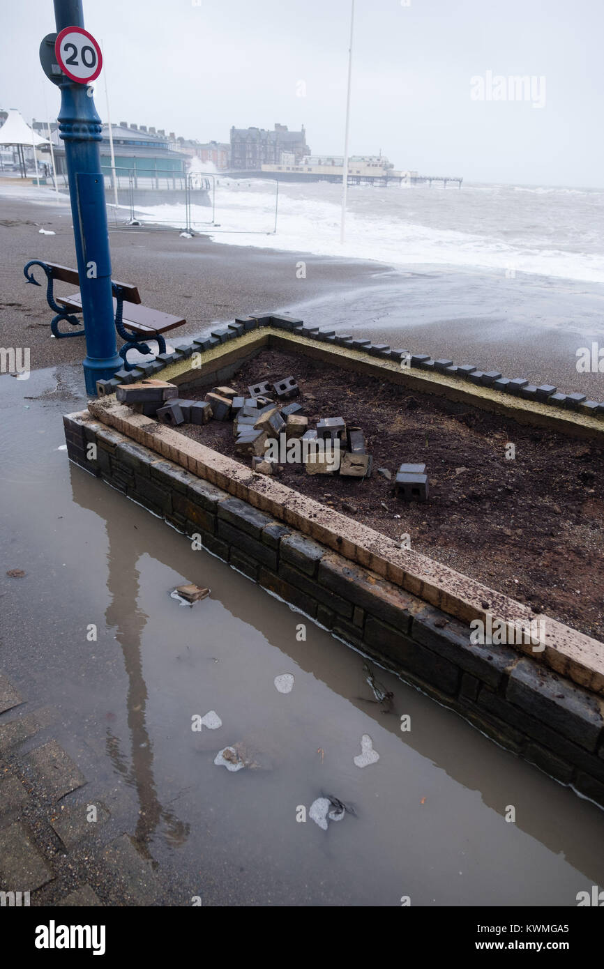 Damage to british sea beds hi-res stock photography and images - Alamy