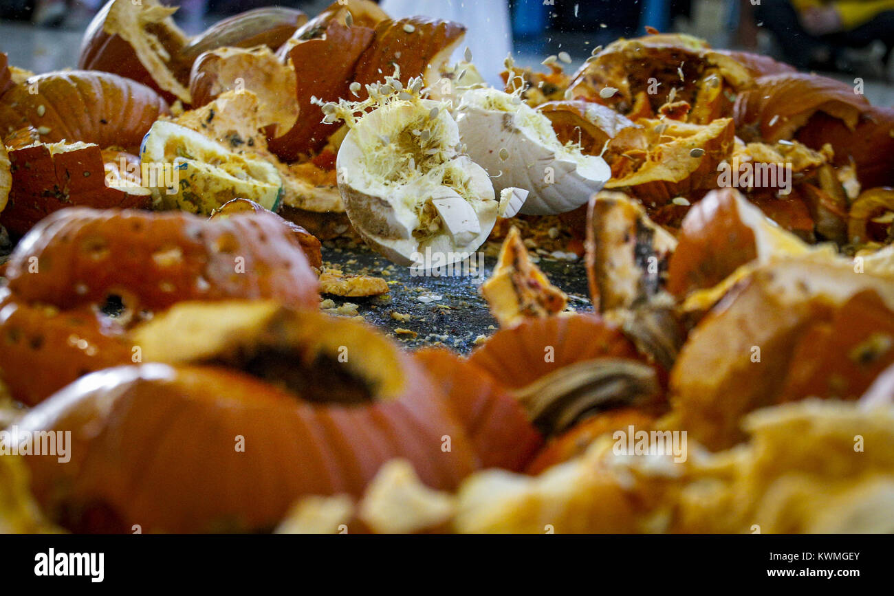 Dropped pumpkins hi-res stock photography and images - Alamy