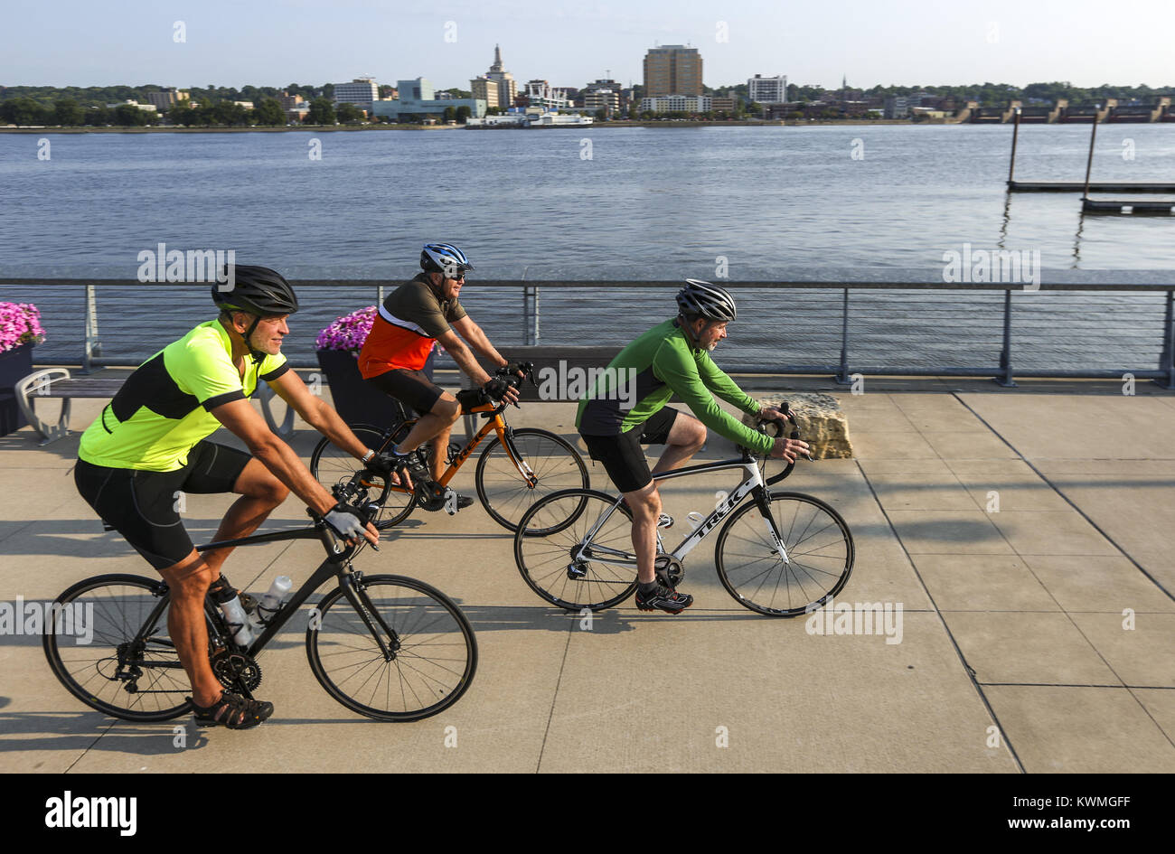 Rock Island, Iowa, USA. 10th Aug, 2017. Tom Thoms, left to right, Jim ...