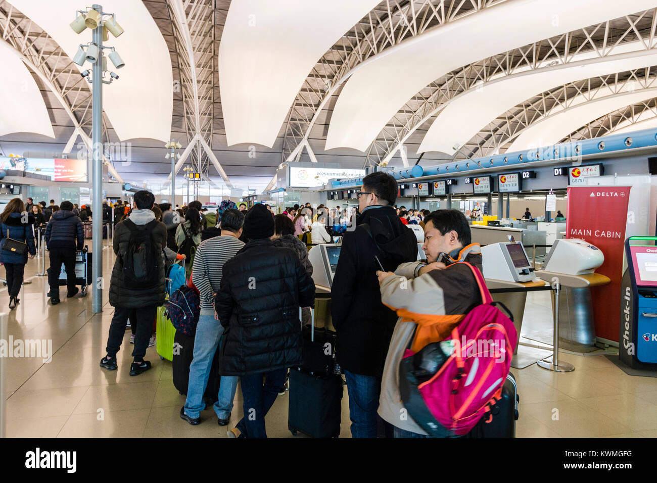Japan, Kansia airport, interior. International departure check-in zone ...