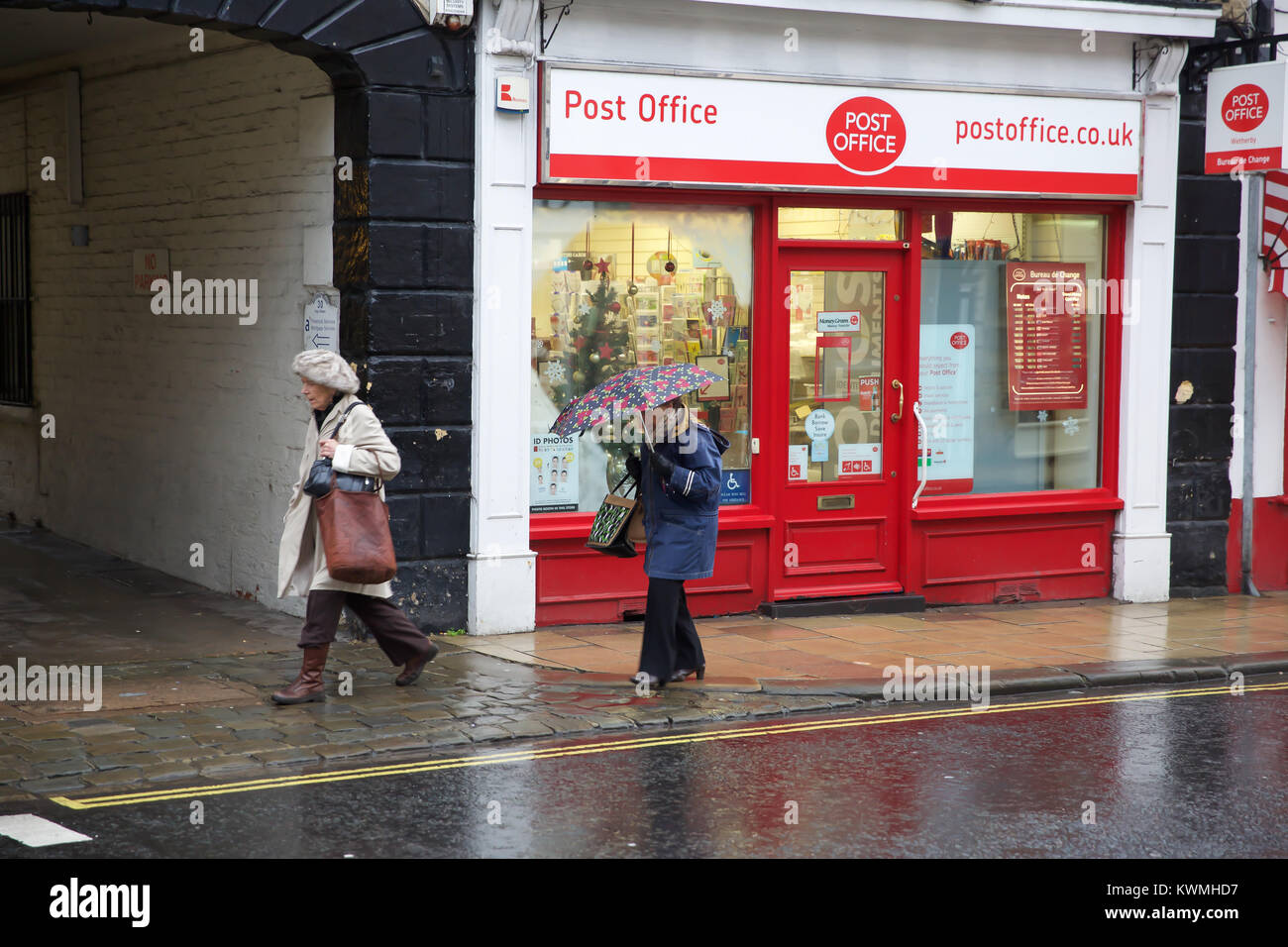 Wetherby, UK. 4th Jan, 2018. Grey and dismal on market day in Wetherby ...