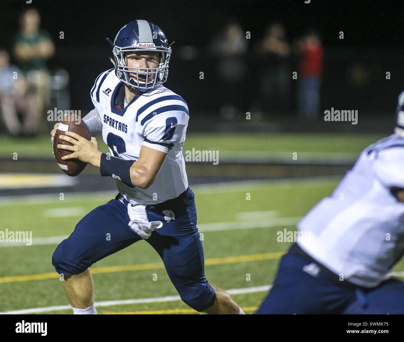 Bettendorf, Iowa, USA. 15th Sep, 2017. Pleasant Valley's Max Slavens (6 ...
