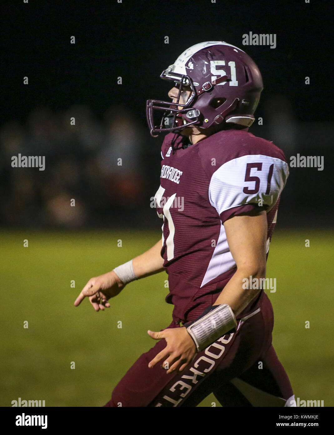 Edgington, Iowa, USA. 20th Oct, 2017. Rockridge's Lincoln McCulley (51 ...