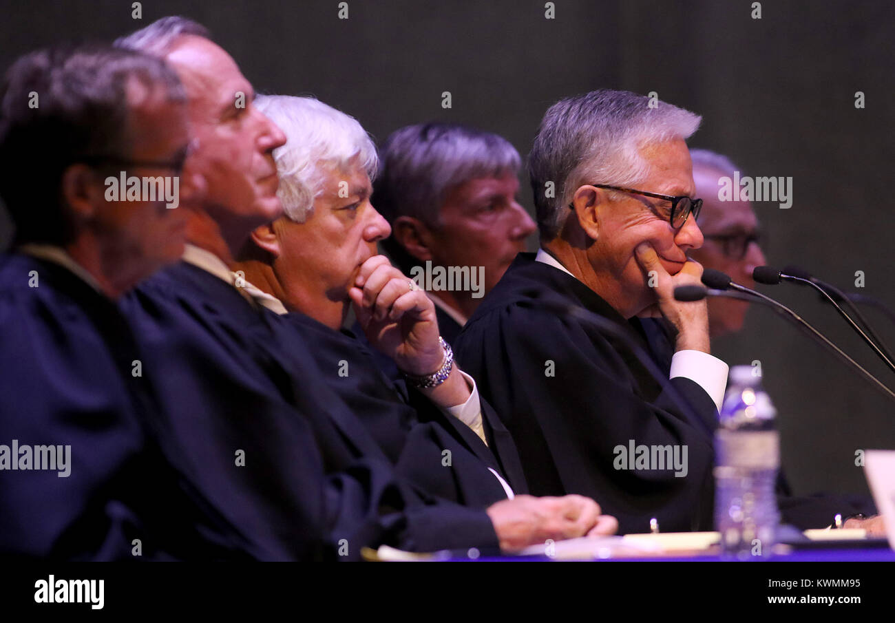 Davenport, Iowa, USA. 12th Oct, 2017. Chief Justice Mark Cady (Right ...