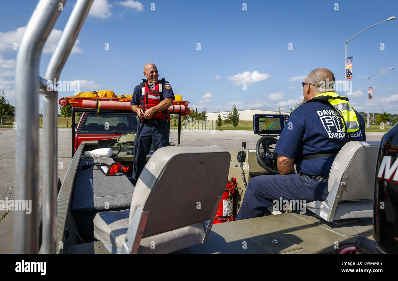 Davenport, Iowa, USA. 15th Sep, 2016. Lt. Justin Cheek straps on his ...