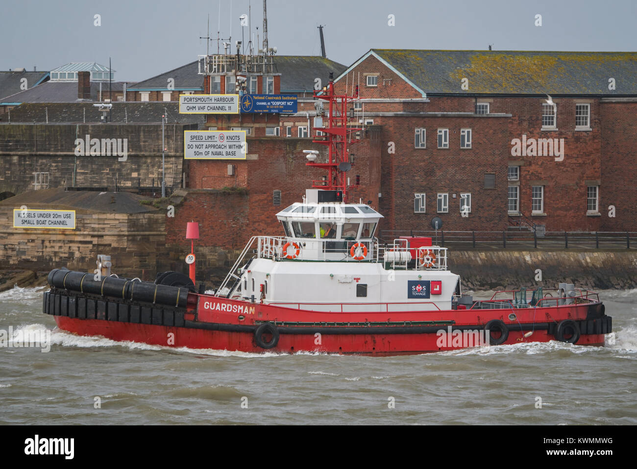 Tugs and towage hi-res stock photography and images - Alamy