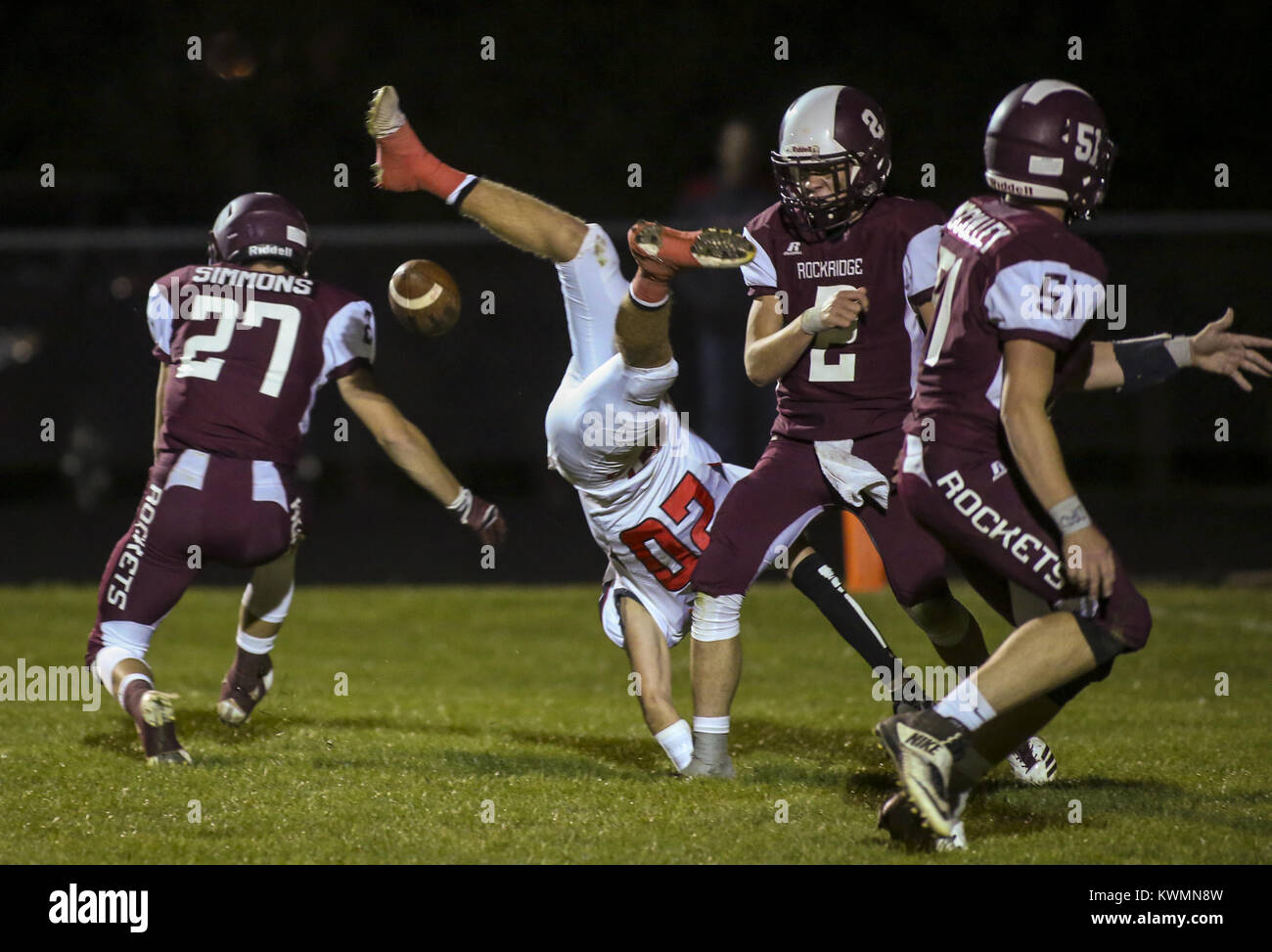 Edgington, Iowa, USA. 20th Oct, 2017. Orion's Noah Anderson (20) finds ...
