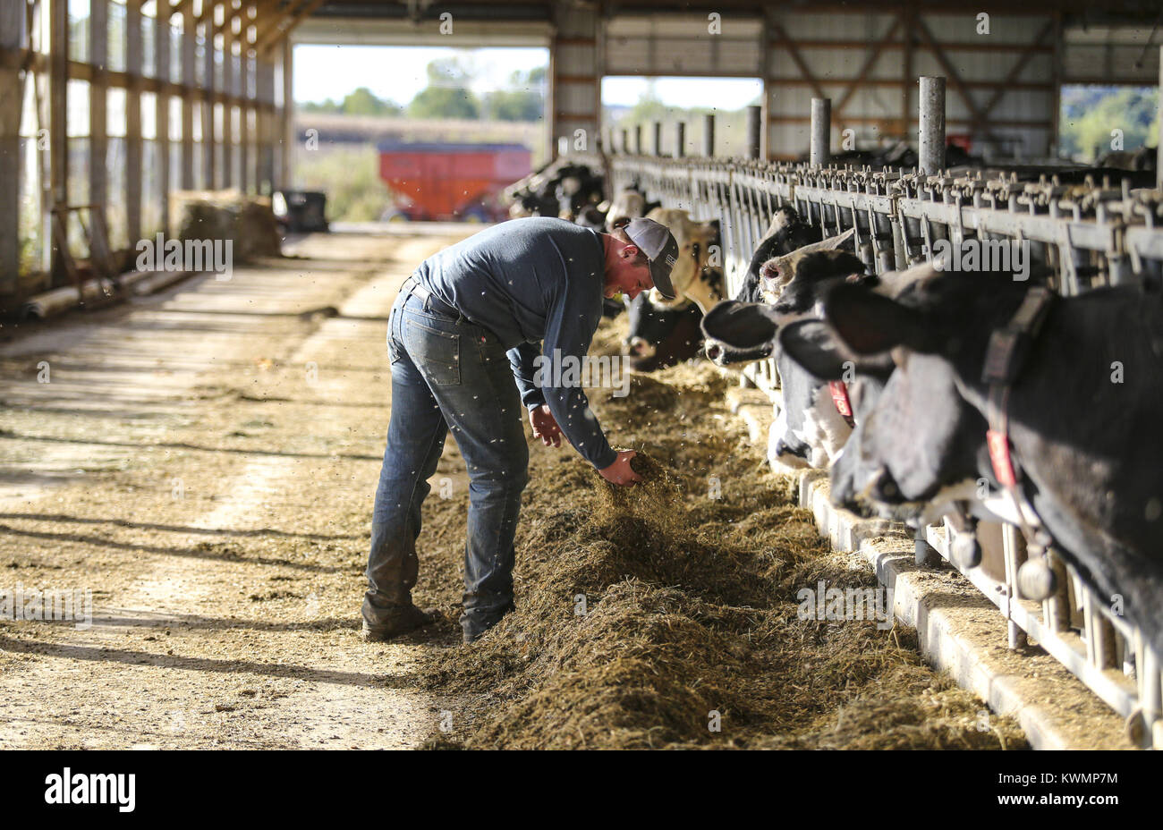 Long Grove, Iowa, USA. 9th Oct, 2017. North Scott student Collin ...