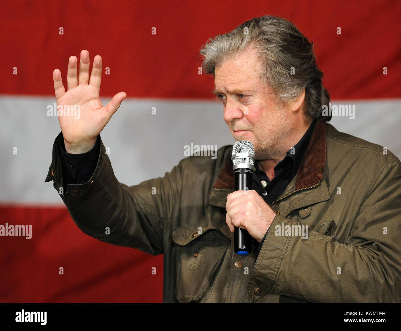 Steve bannon hi-res stock photography and images - Alamy