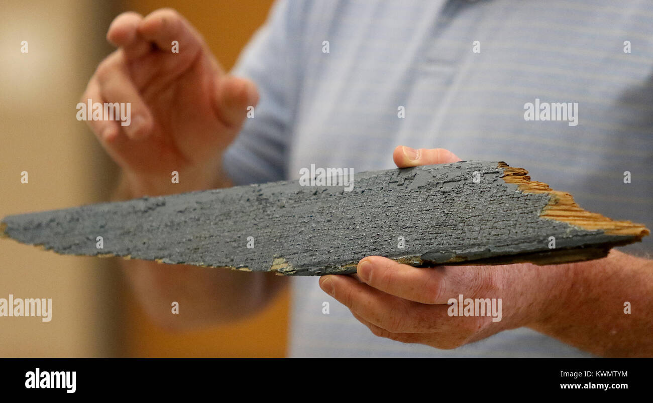 Alligatoring hi-res stock photography and images - Alamy