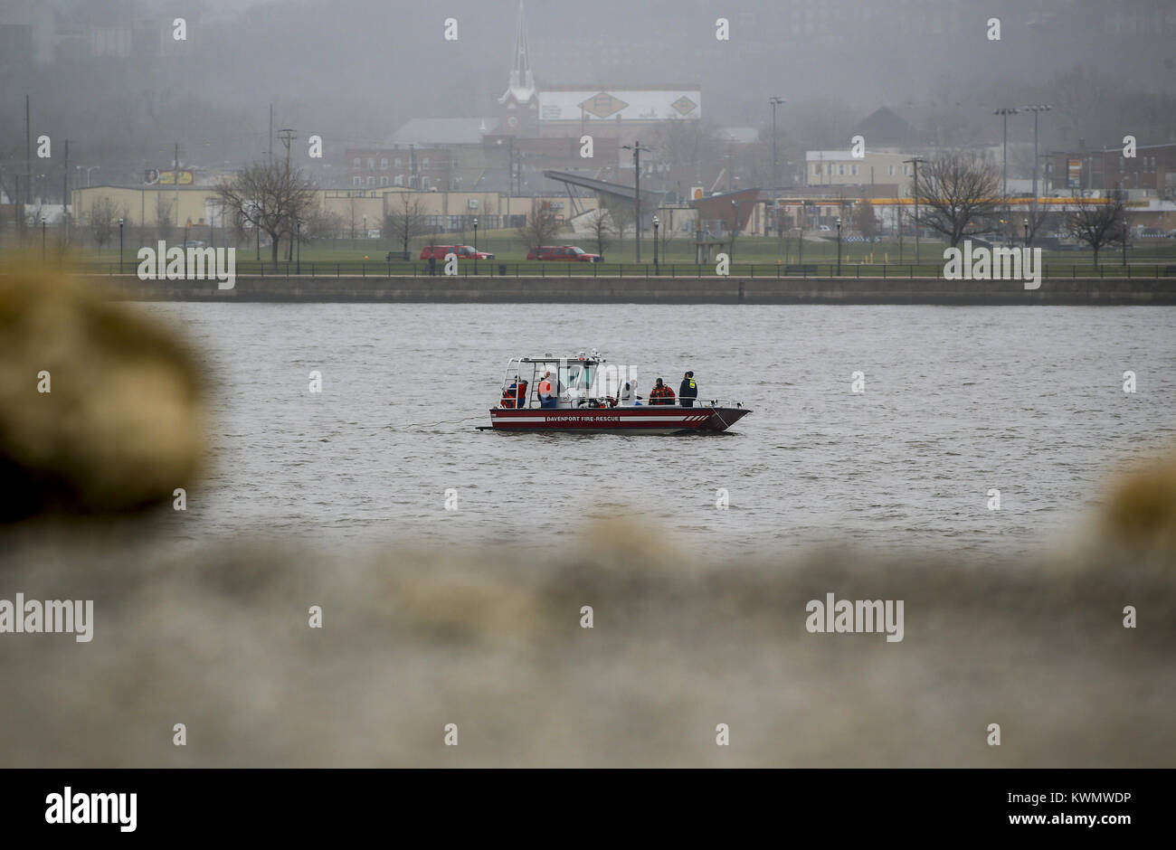 Mississippi river bridge recovery hi-res stock photography and images ...