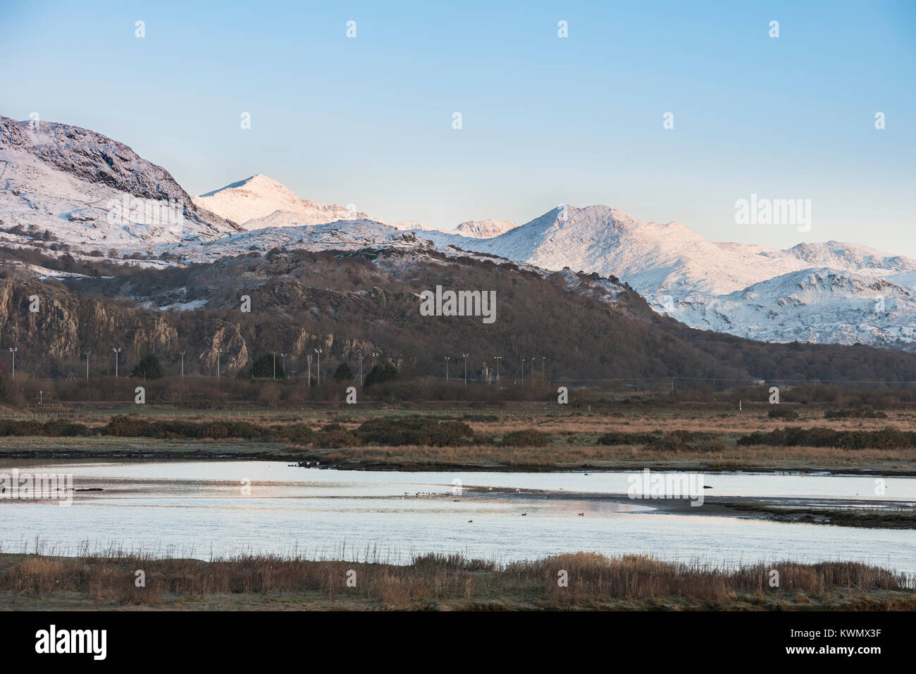 Beautiful Winter landscape image of Mount Snowdon and other peaks in ...