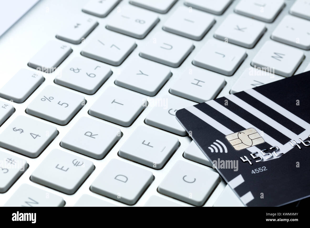 Black credit card hi-res stock photography and images - Alamy