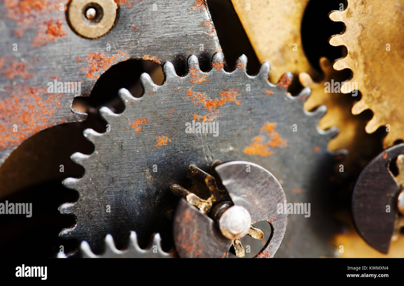 Photo of rusted wheels hi-res stock photography and images - Alamy