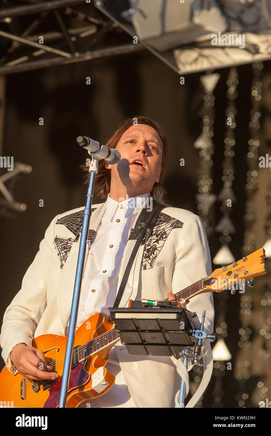 Arcade fire lead singer win butler hi-res stock photography and images ...