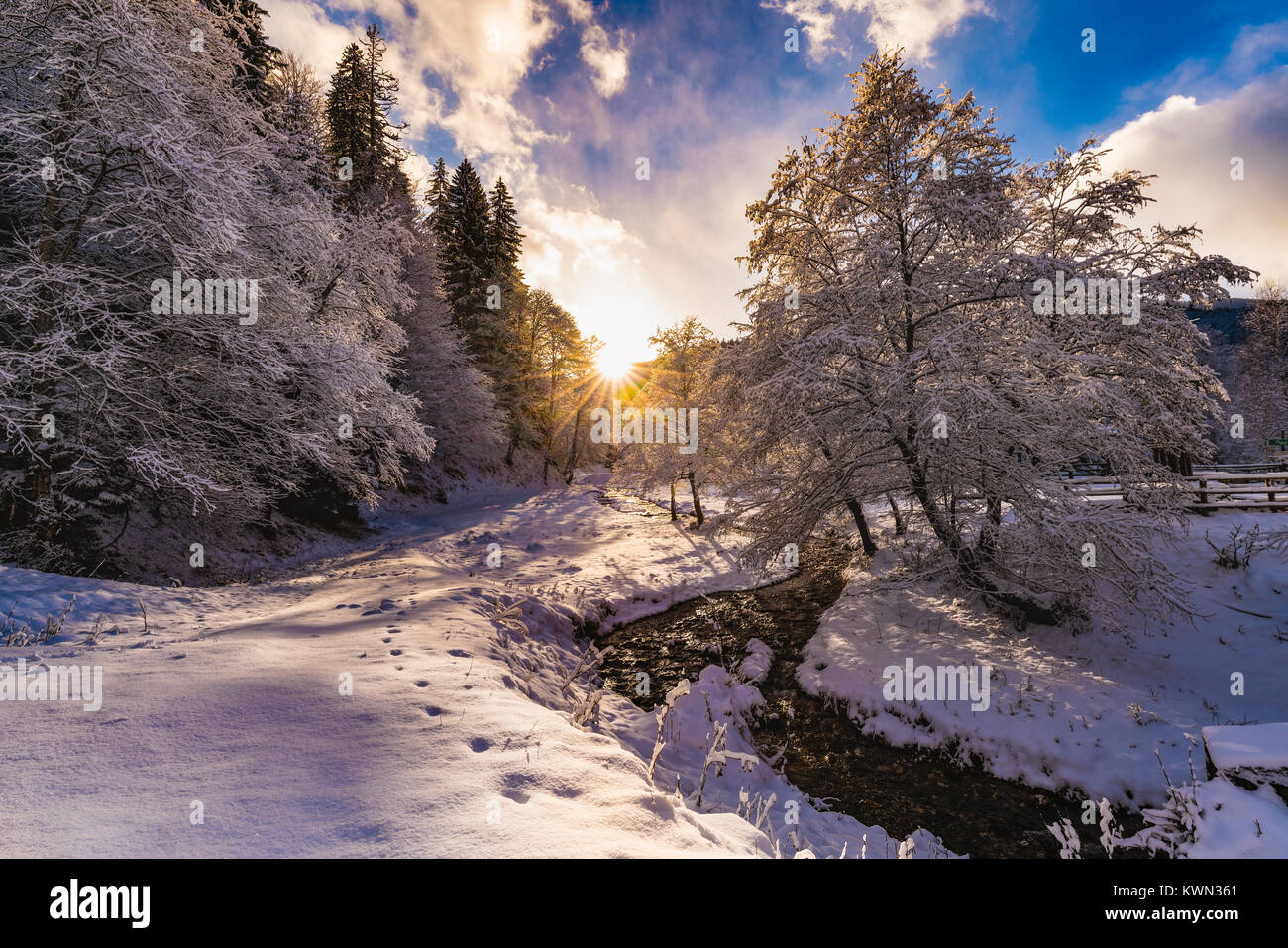 beautiful idyllic winter landscape Stock Photo - Alamy