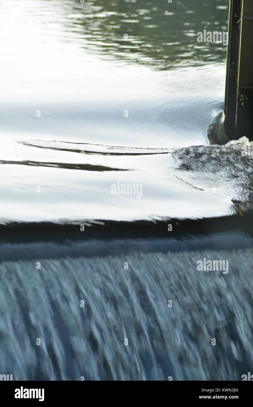 Man made weir hi-res stock photography and images - Alamy