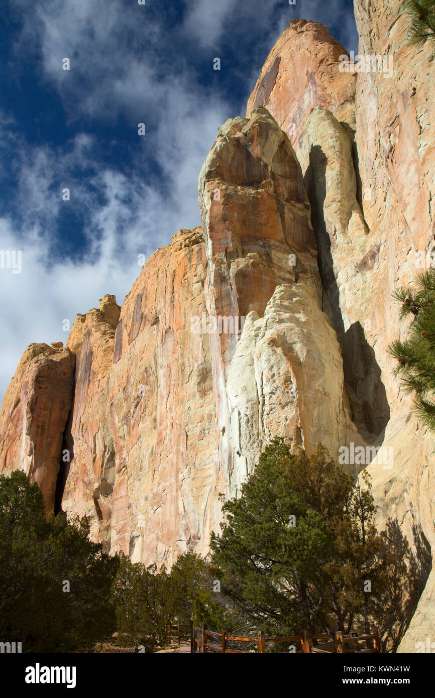 Inscription rock trail hi-res stock photography and images - Alamy