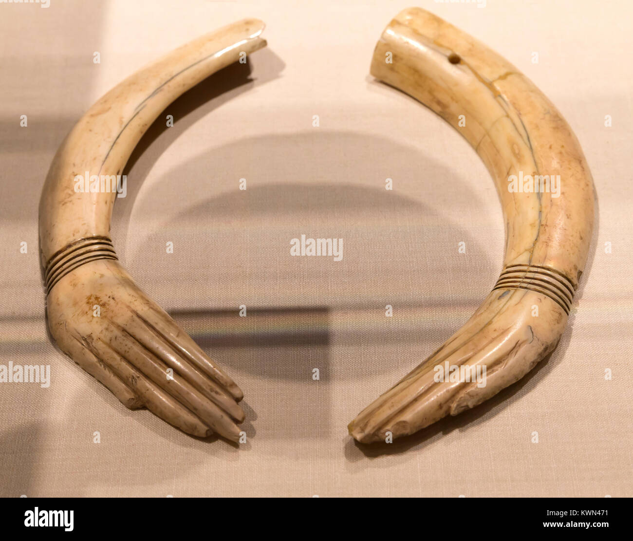 Egyptian instruments hi-res stock photography and images - Alamy