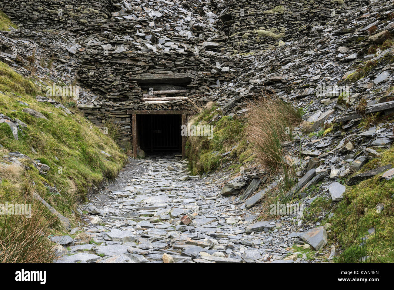 Slate mine tunnel hi-res stock photography and images - Alamy
