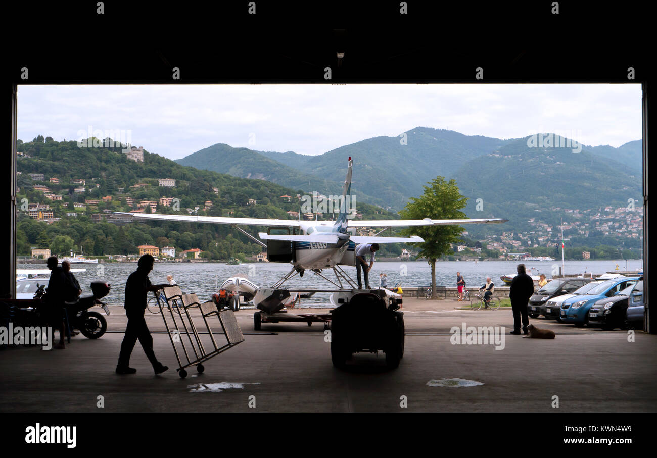 Private flying club hi-res stock photography and images - Alamy