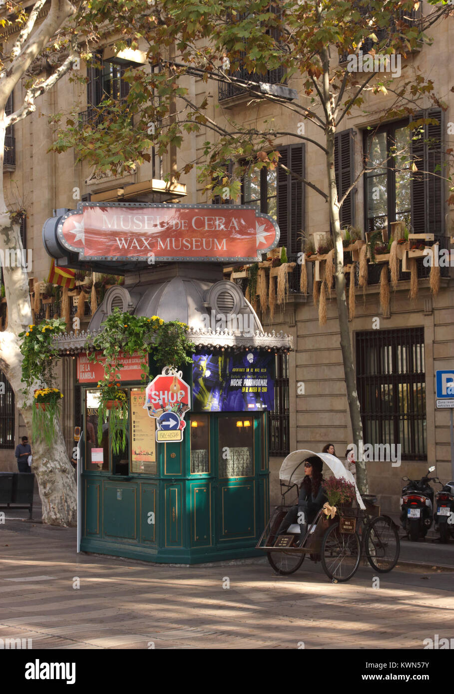 Kiosk La Rambla Barcelona Spain Stock Photo - Alamy