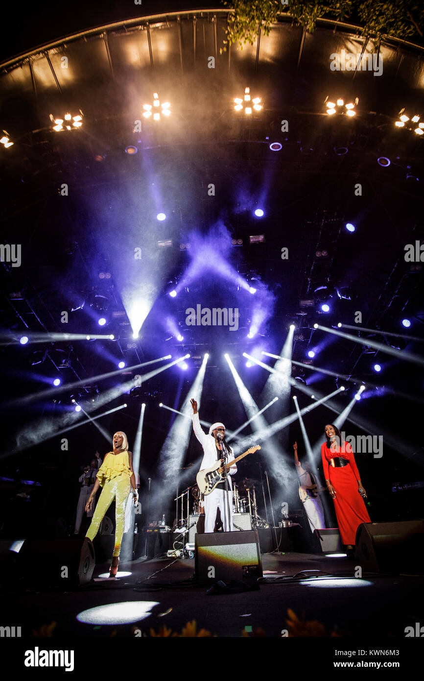 Chic band hi-res stock photography and images - Alamy