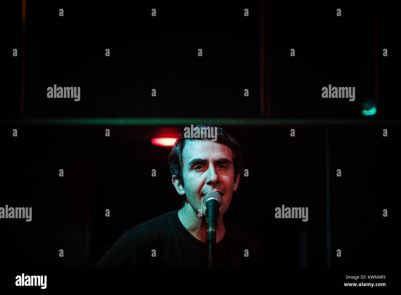 Chris cohen singer hi-res stock photography and images - Alamy