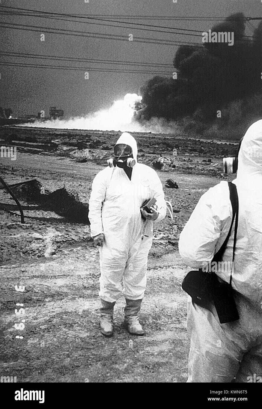 Hazmat hi-res stock photography and images - Alamy