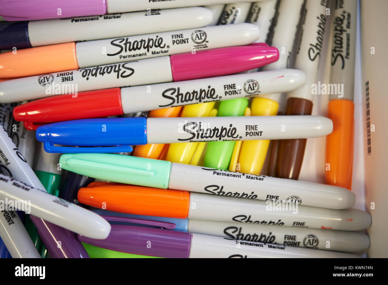 Sharpie pens hi-res stock photography and images - Alamy