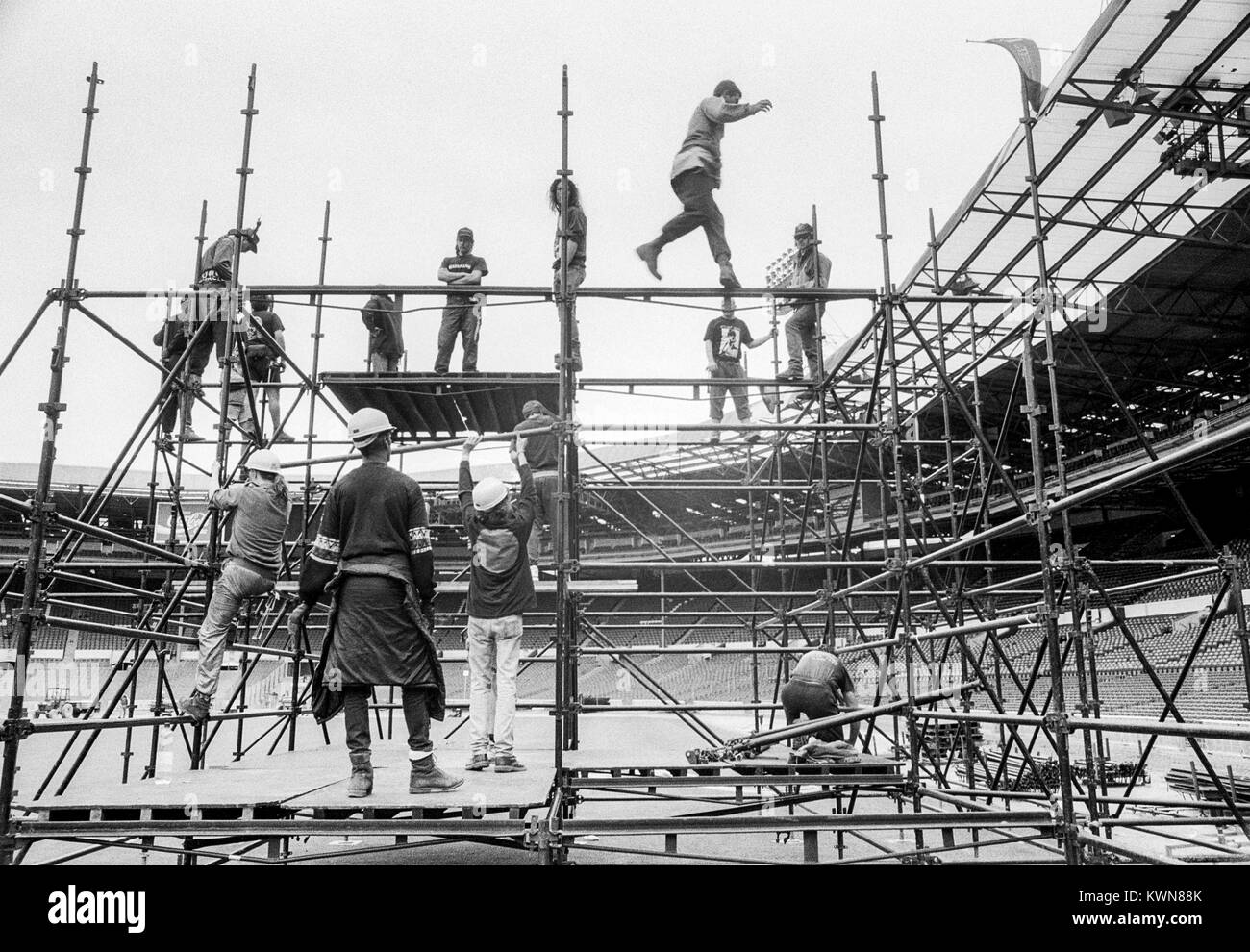 Wembley stadium tour hi-res stock photography and images - Alamy