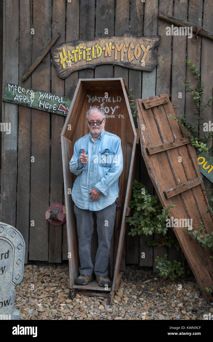 Hillbilly people hi-res stock photography and images - Alamy