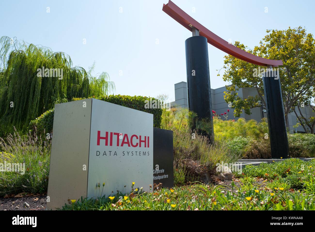 Hitachi logo hi-res stock photography and images - Alamy
