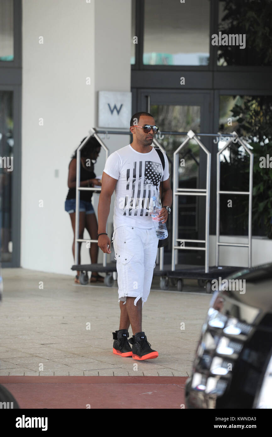 British singer songwriter craig david hi-res stock photography and ...