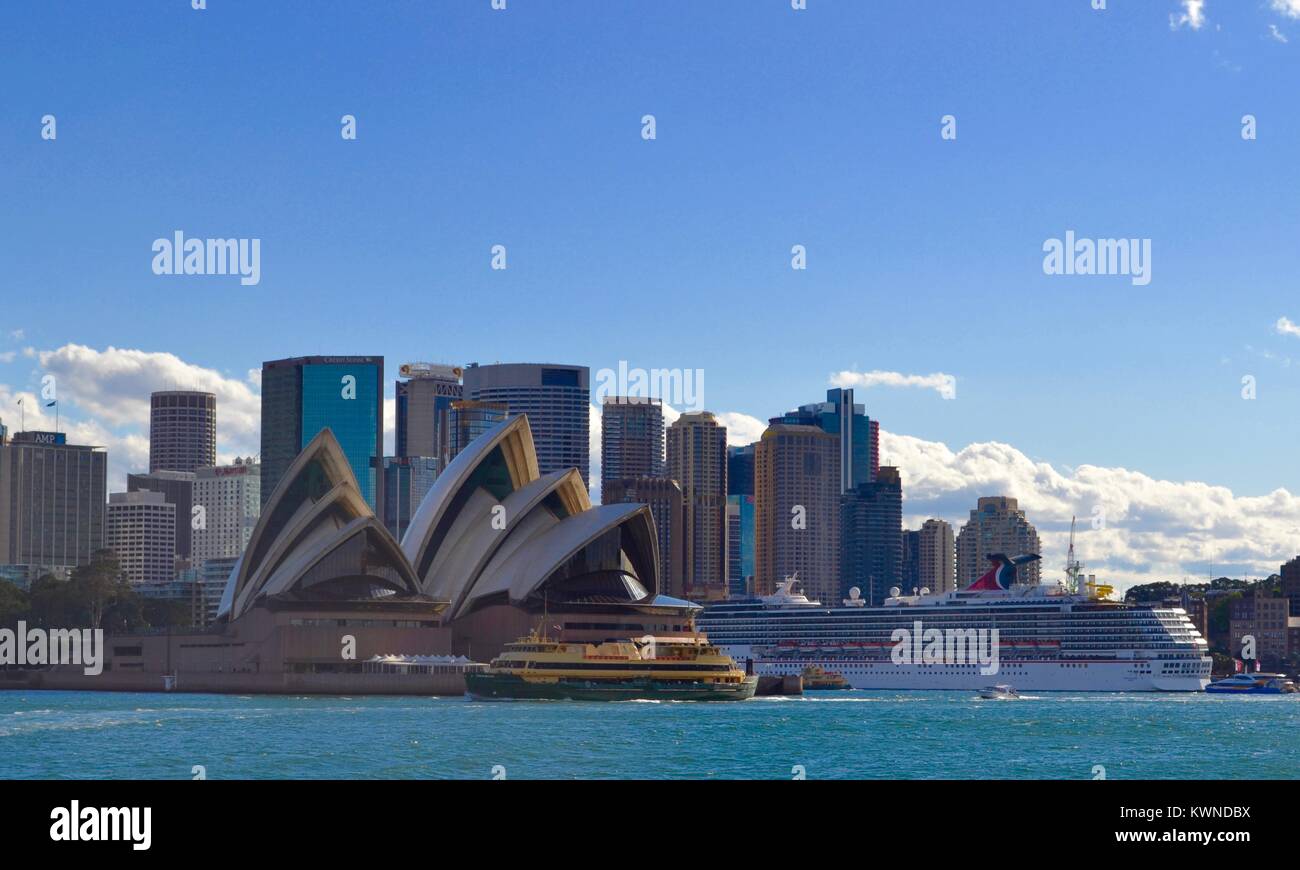 Sydney Opera House, Sydney Harbor, Australia Stock Photo - Alamy