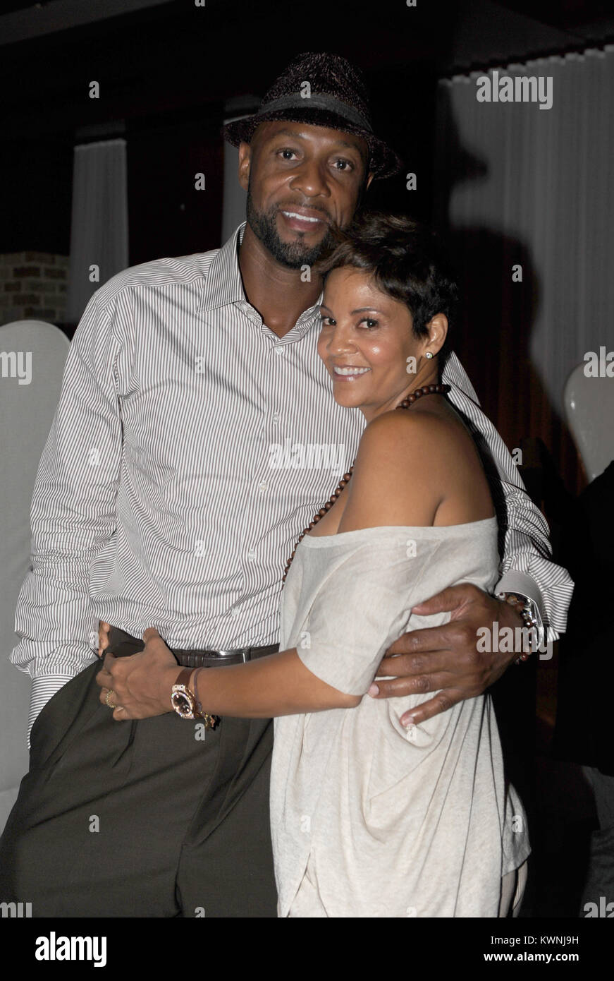 MIAMI BEACH, FL - MAY 14: (EXCLUSIVE COVERAGE) Alonzo Mourning Tracy ...