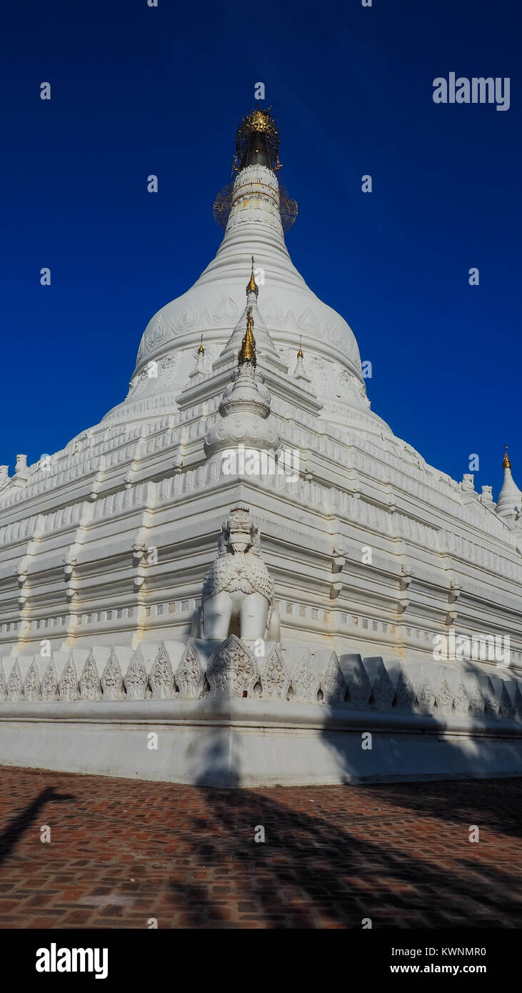 Temples and white pagodas in Mandalay, Pahtodawgyi temple pagoda of ...