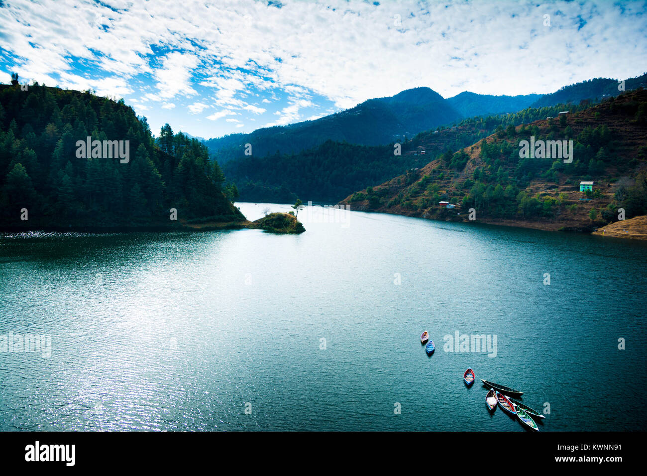 Beautiful village lake hi-res stock photography and images - Alamy