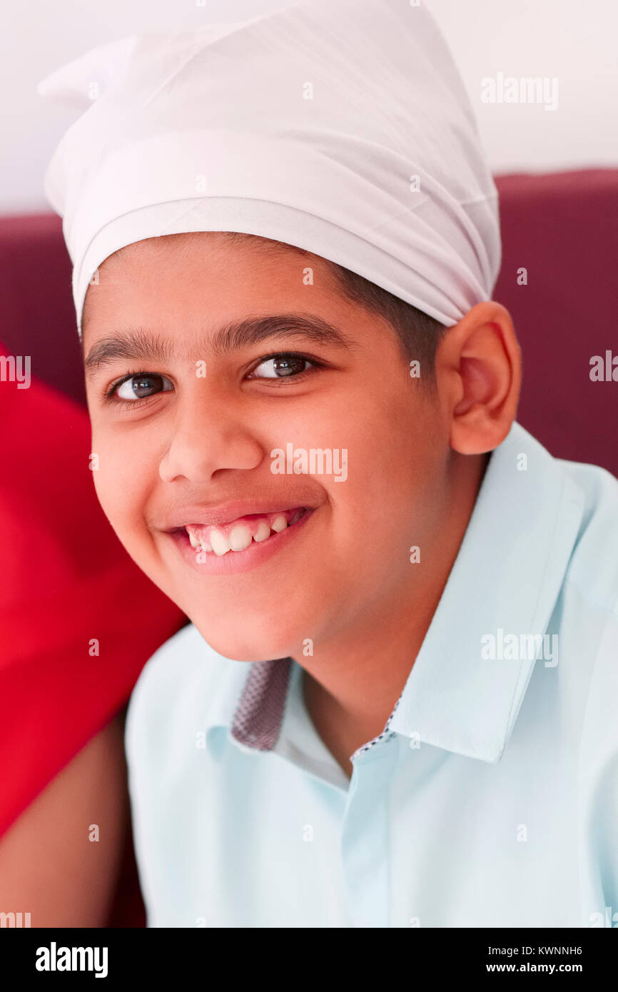 Indian boy turban hi-res stock photography and images - Alamy