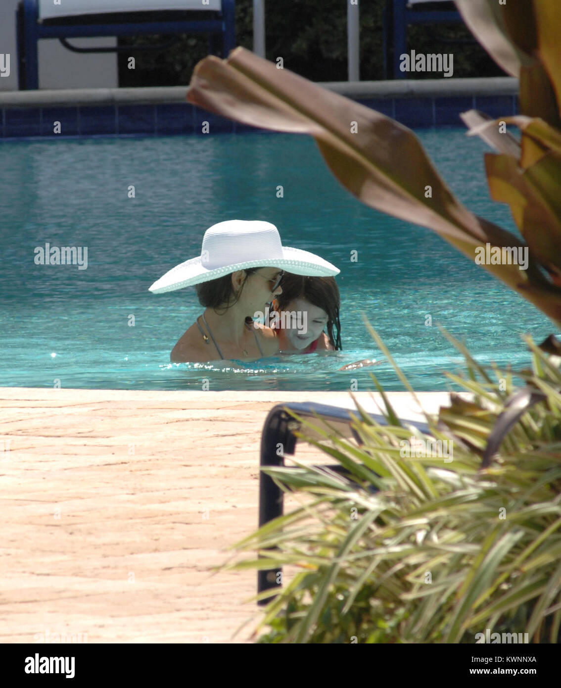 MIAMI BEACH, FL - MAY 16: Suri Cruise has a huge bruise on her leg ...