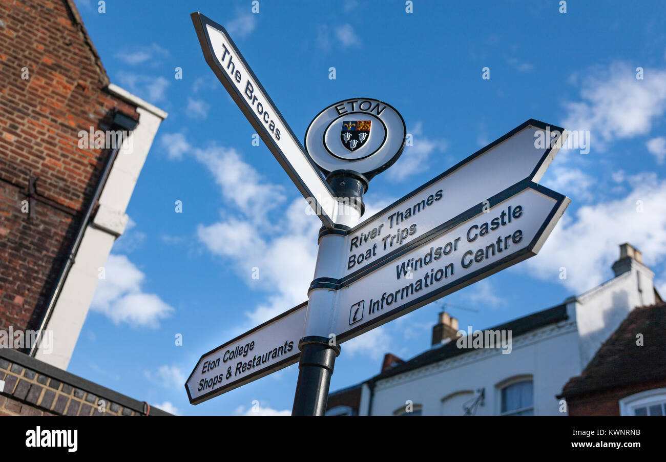 Windsor castle sign hi-res stock photography and images - Alamy