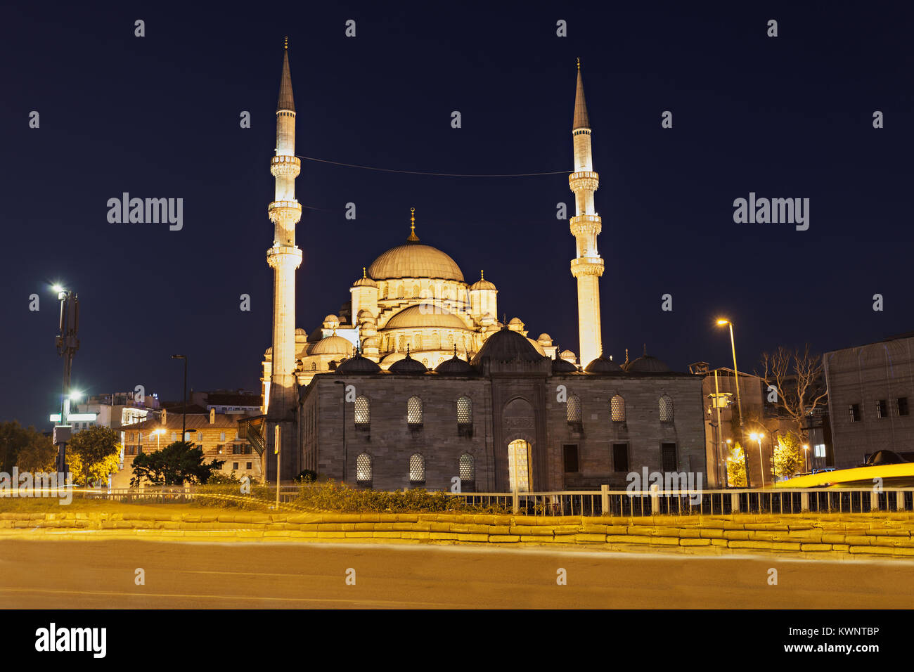 Minaret new old traditional hi-res stock photography and images - Alamy